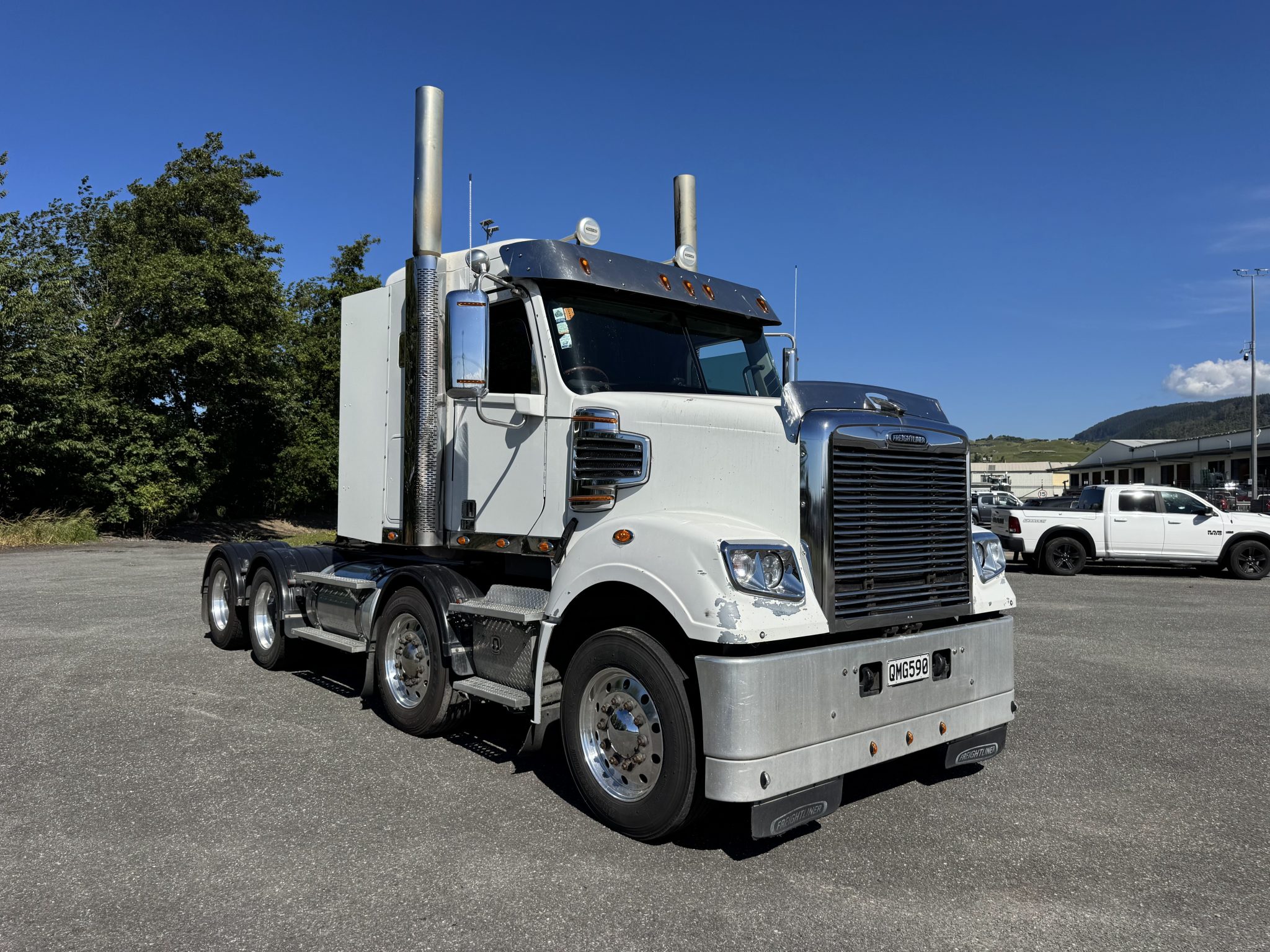 2020 Freightliner Coronado 8x4 Tractor Unit - NZT Group